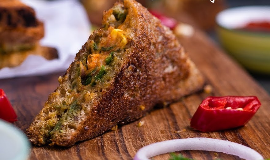સેઝવાન ચીઝ ચિલ્લી સેન્ડવીચ | schezwan cheese chili sandwich