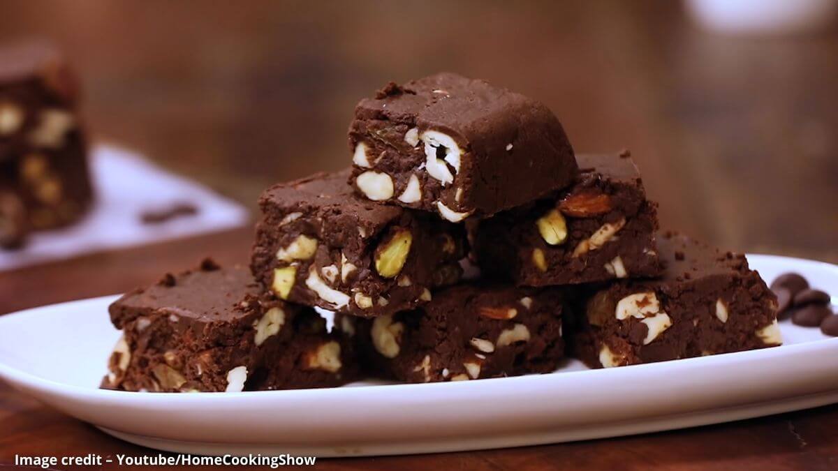 ડ્રાયફ્રૂટ ચોકલેટ ફઝ બનાવવાની રીત | dry fruit chocolate fudge recipe in ...