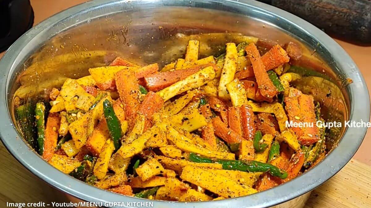 ગાજર મૂળા અને મરચા નું અથાણું બનાવવાની રીત | gajar mula marcha nu ...