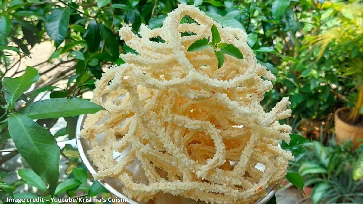 પૌવા ની ચકરી બનાવવાની રીત | Pauva ni chakri banavani rit - Narad Mooni