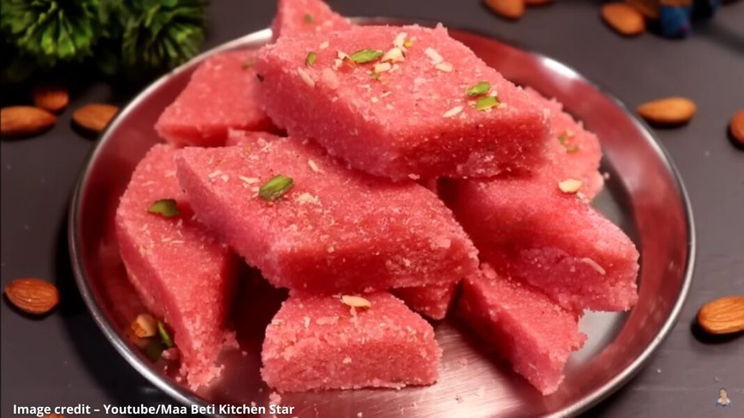 સોજી અને ગુલાબ શરબત ની બરફી બનવાની રીત | Soji ane gulab sarbat ni barfi ...