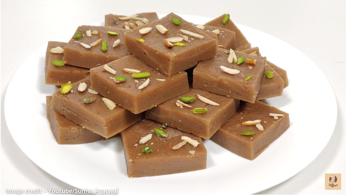 શિંગોડાનો લોટ ની બરફી બનાવવાની રીત | singoda na lot barfi recipe in ...